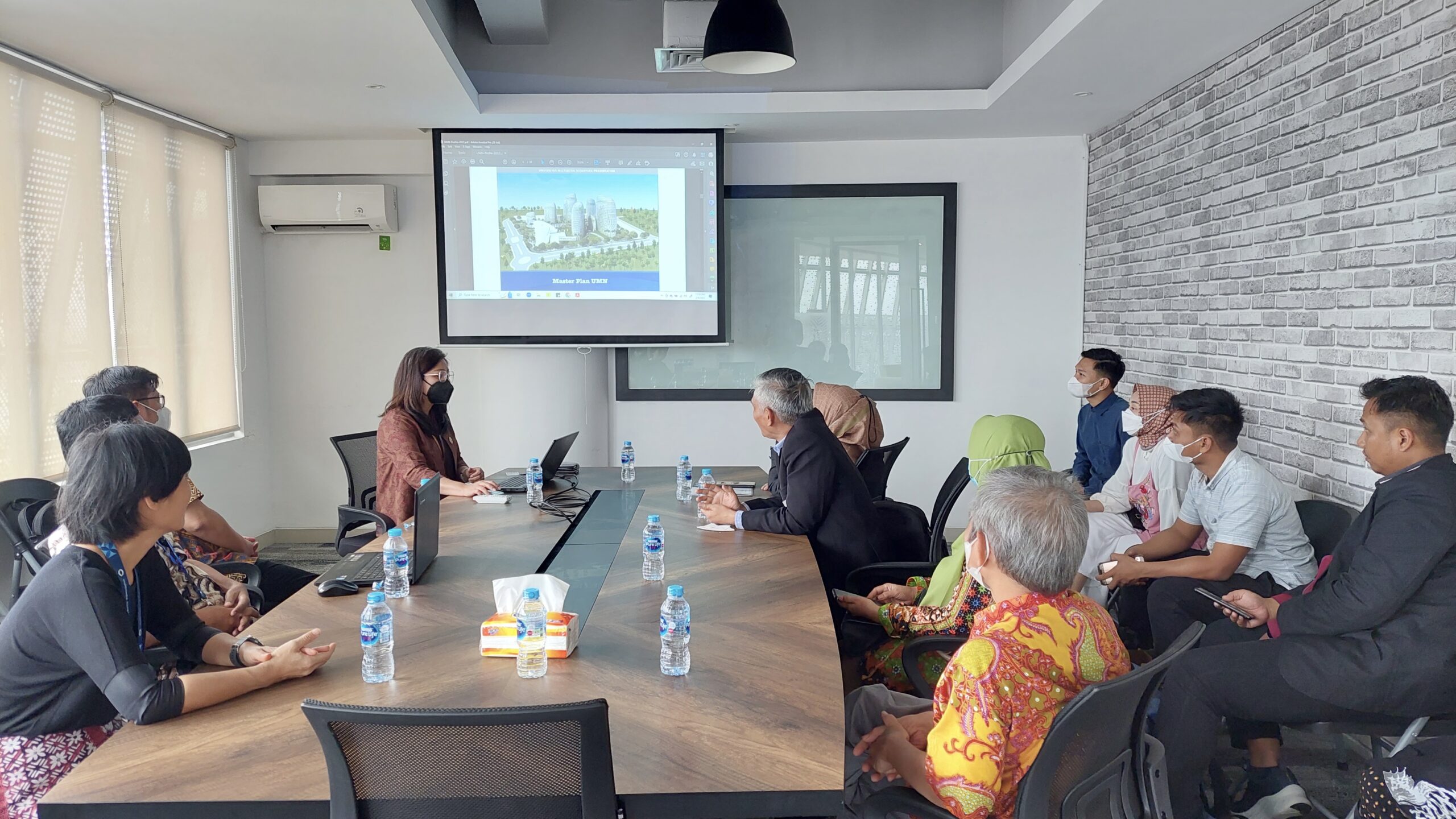 Politeknik Indonusa Surakarta Studi Banding Gedung Kampus Ramah ...